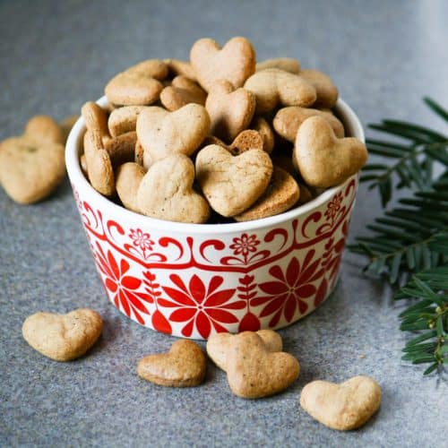 Pepperkaker (Norwegian Christmas Cookies) - Chipa by the Dozen