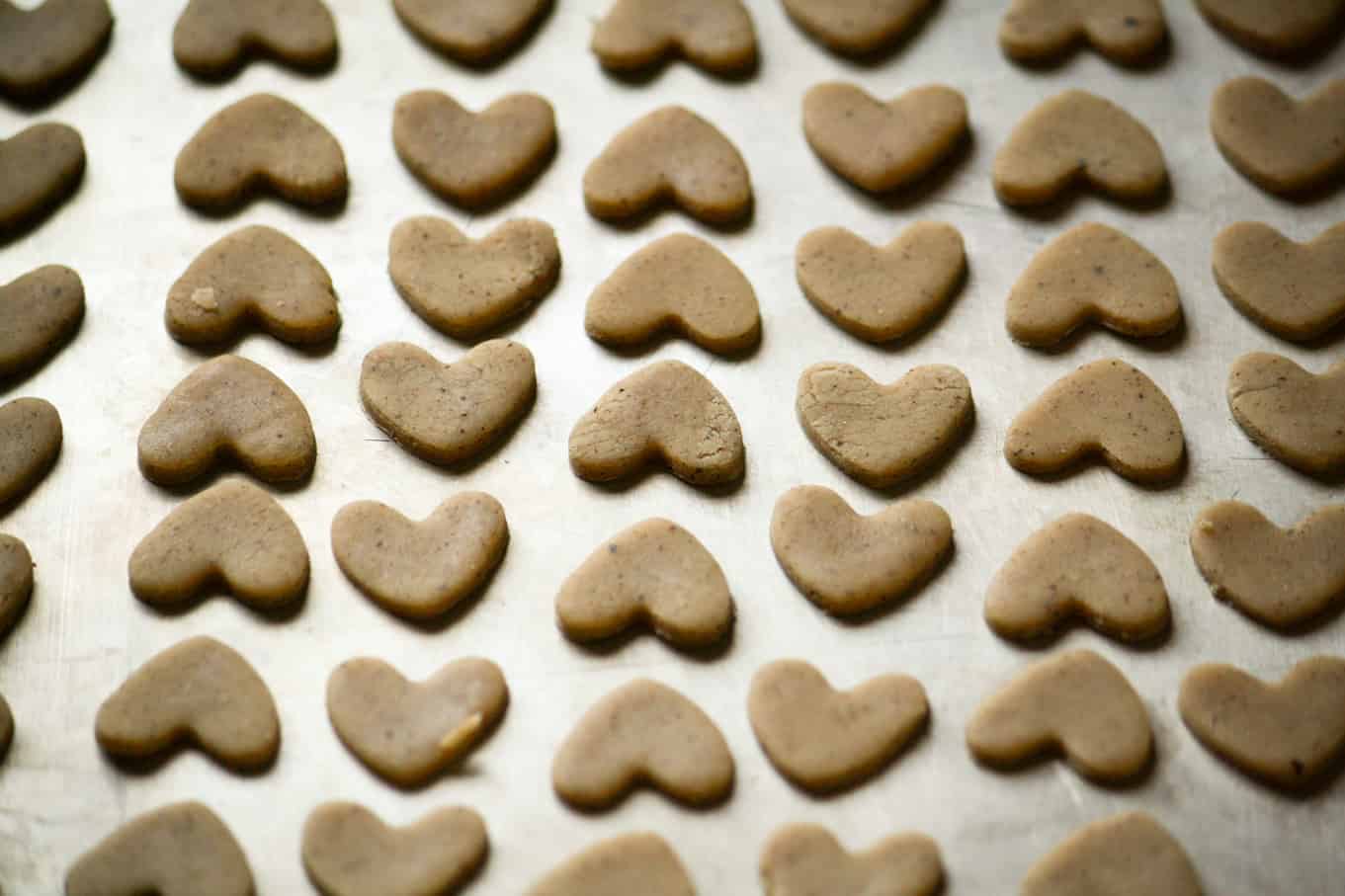 Pepperkaker (Norwegian Christmas Cookies) - Chipa by the Dozen