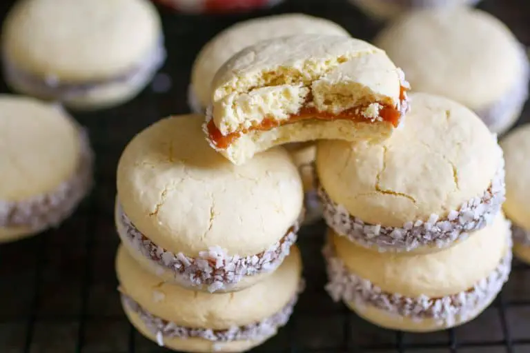 Alfajores (Dulce de Leche Sandwich Cookies) - Chipa by the Dozen
