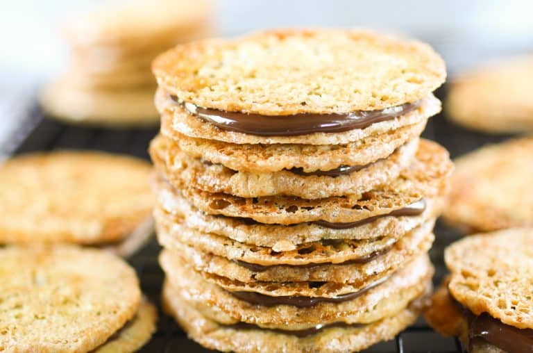 Galletas Marroquíes de Coco (Ghreyba) - Chipa by the Dozen
