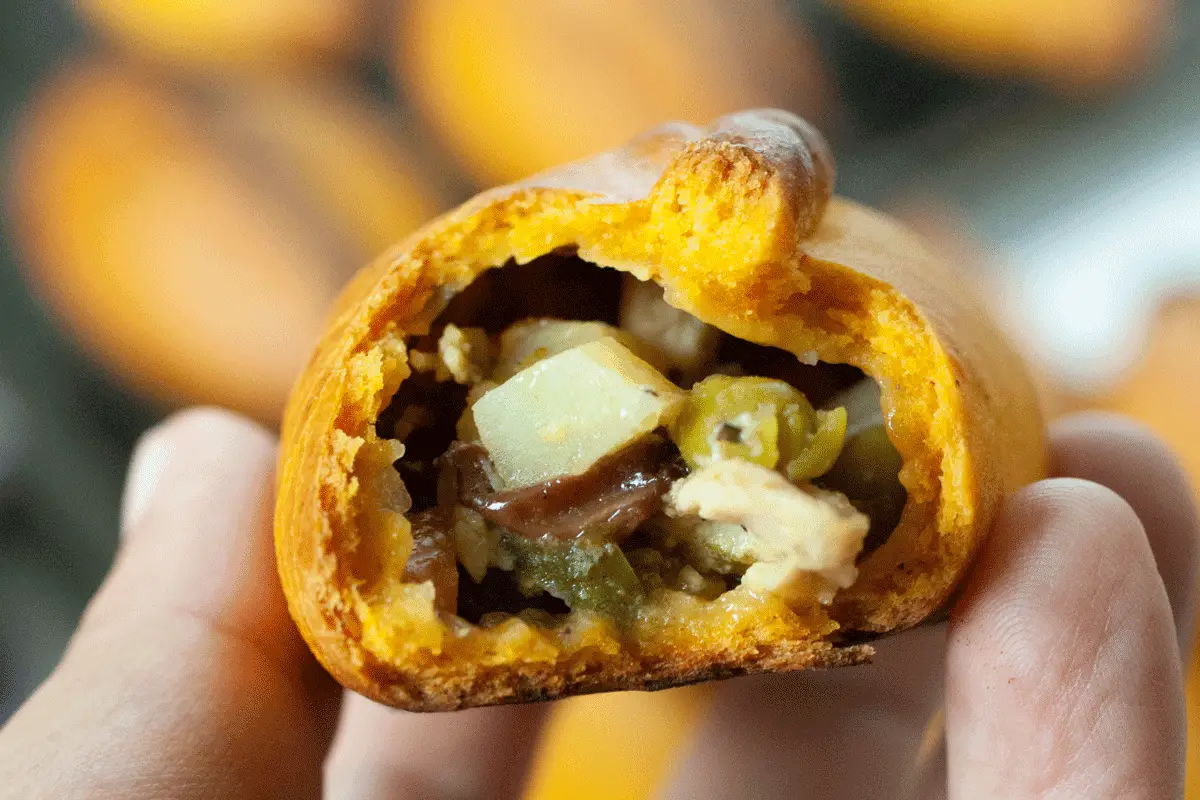 Salteñas Bolivianas de Pollo - Chipa by the Dozen