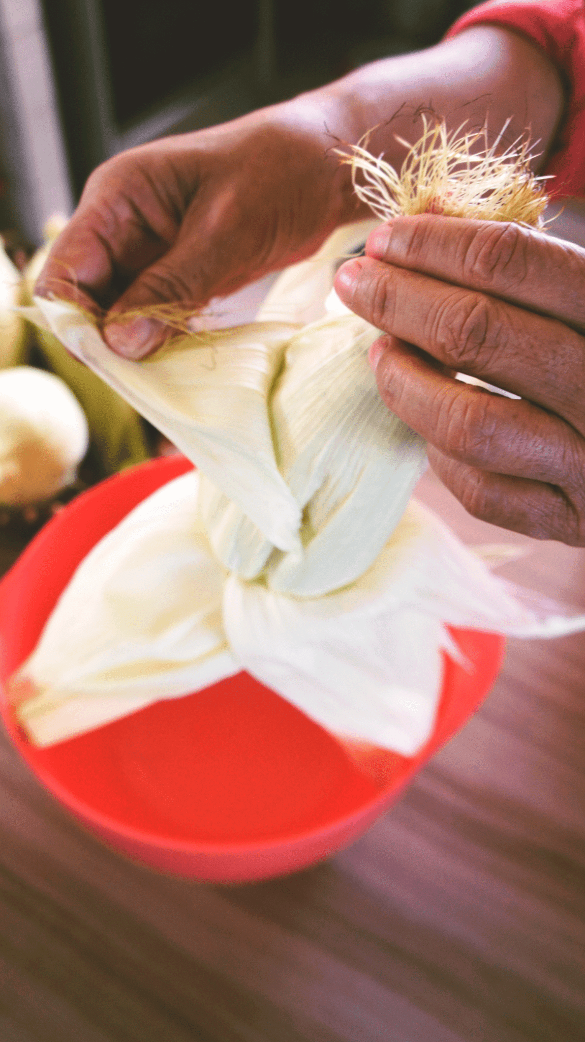Humintas a la Olla (Receta Boliviana) - Chipa by the Dozen