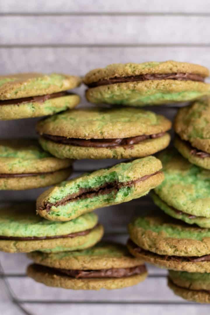 Galletas Fáciles de Menta y Chocolate - Chipa by the Dozen